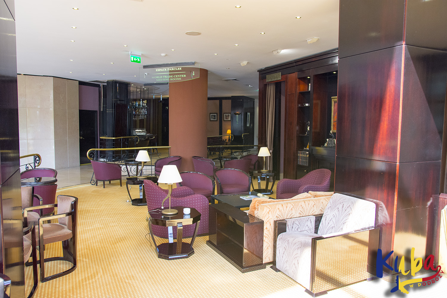Pullman Bucharest World Trade Center – główny hall | Kuba w podróży